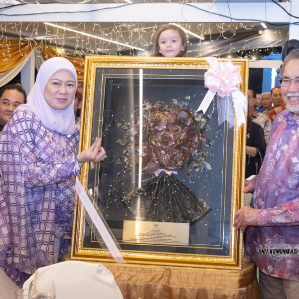 Felicia Tan kini Timbalan Setiausaha Kerajaan Sarawak (Pentadbiran ...